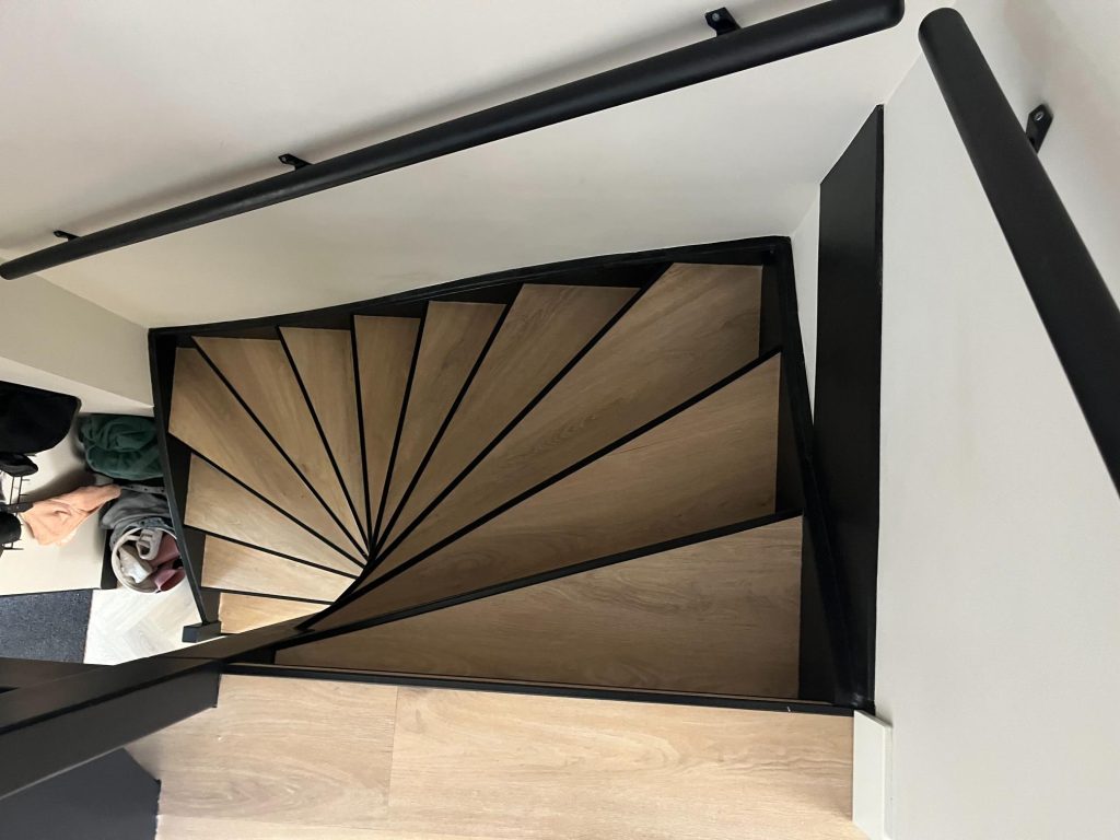 Trap bekleden met PVC - Bacovloeren