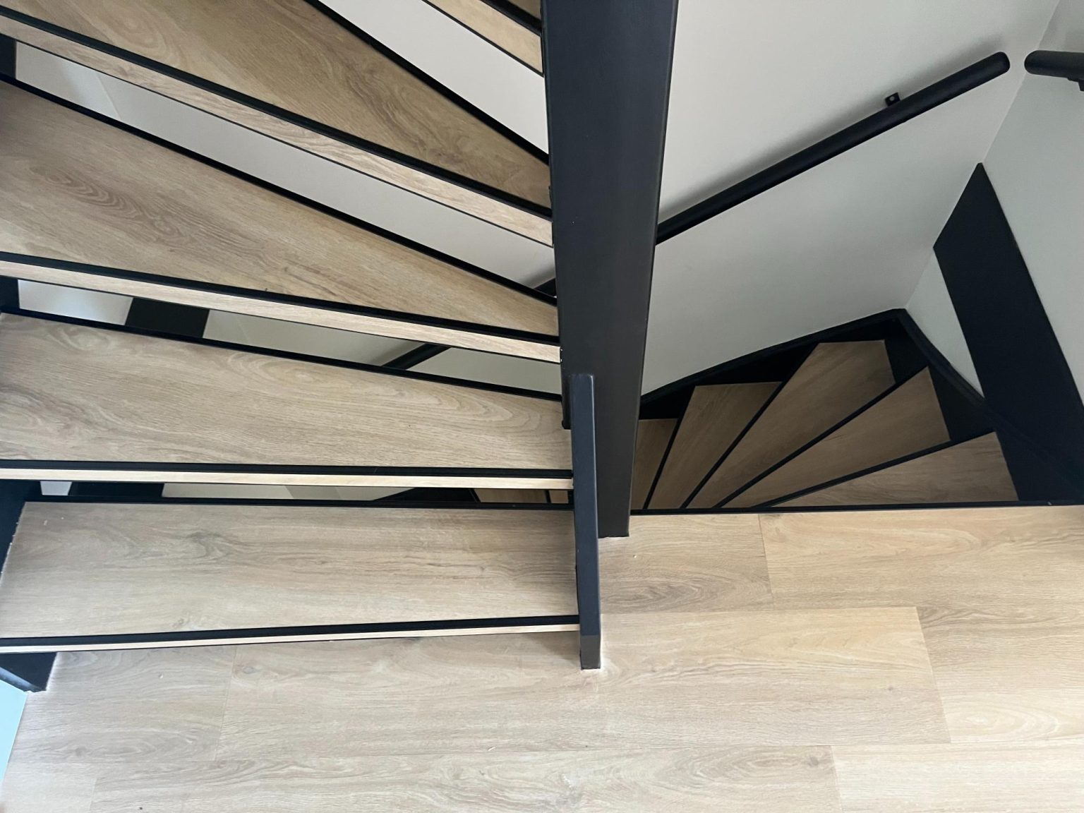 Trap bekleden met PVC - Bacovloeren